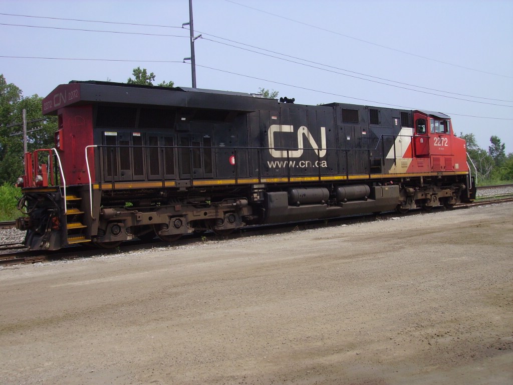 CN 2272